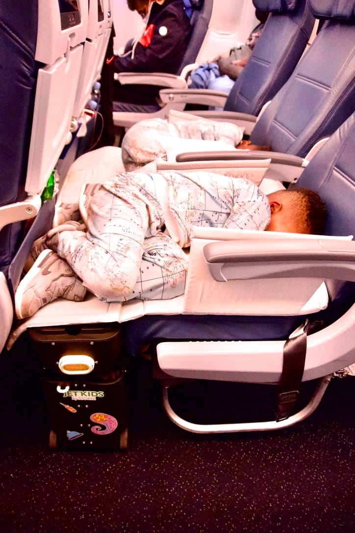 A Complete Guide to the Best Toddler Airplane Beds - The Traveling Twin ...